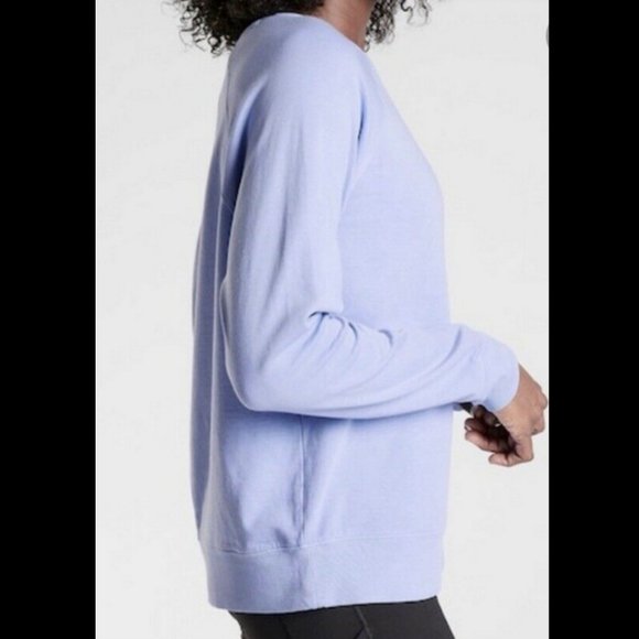 Athleta | Tops | Athleta Victorian Periwinkle Sundown Sweatshirt Top ...
